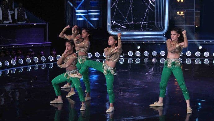 Dance India Dance 7: Karisma Kapoor and Shakti Kapoor grace the Andaz ...