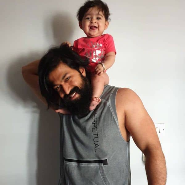 KGF star Yash breaks down after seeing his daughter in pain after ear ...
