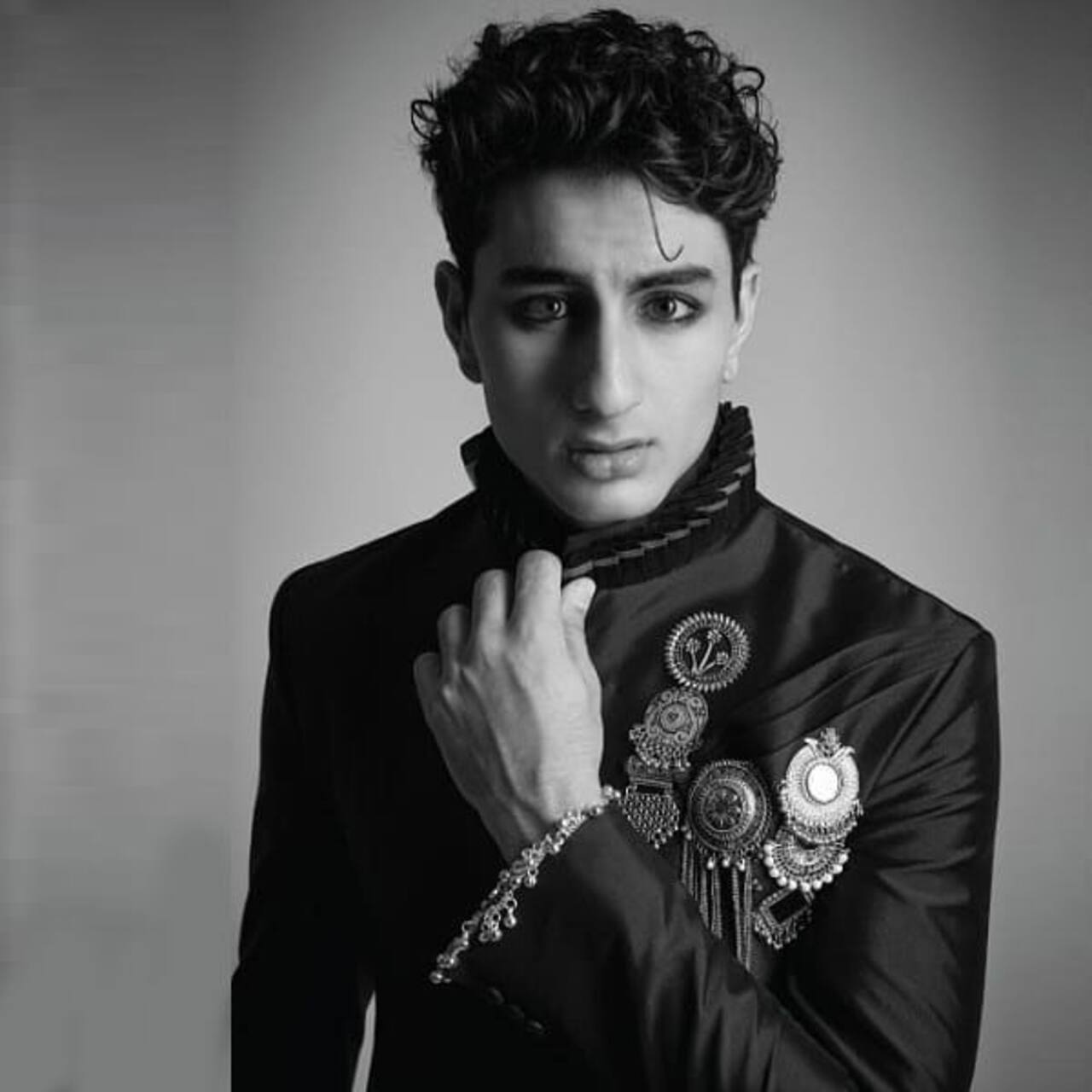 Ibrahim Ali Khan Look Stunning IN latest photoshoot