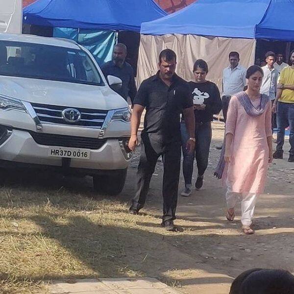 Laal Singh Chaddha: Kareena Kapoor Khan's FIRST look from Aamir Khan starrer leaked- view pic