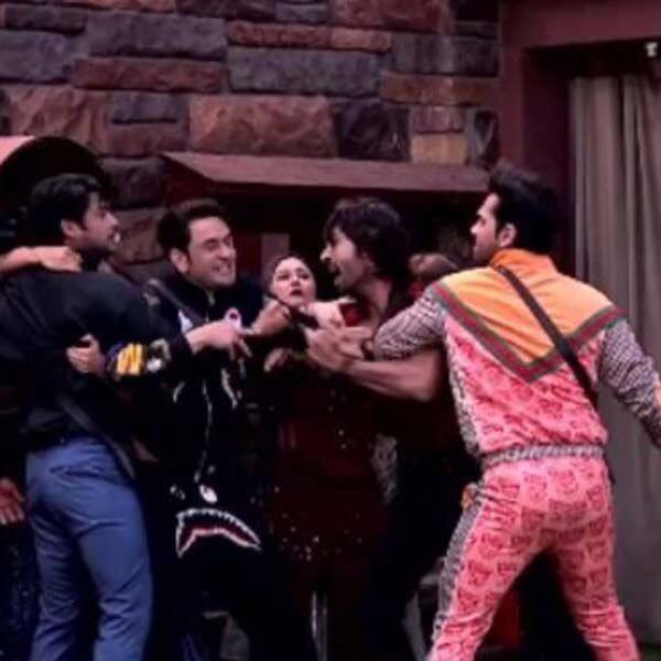 Bigg Boss 13 Shocking and Viral Vide: Rashami Desai's boyfriend Arhaan ...