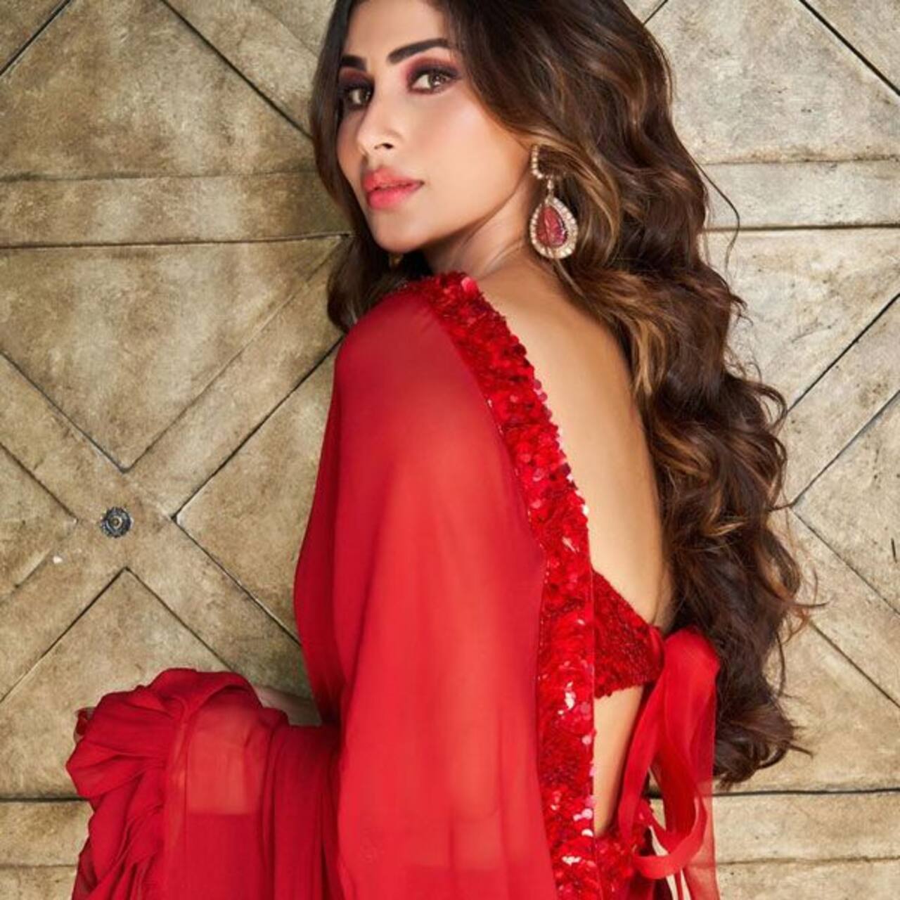 Mouni Roy shines in saree look see photos