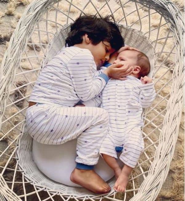 This picture of Lisa Haydon's sons, Zack and Leo, will melt your heart