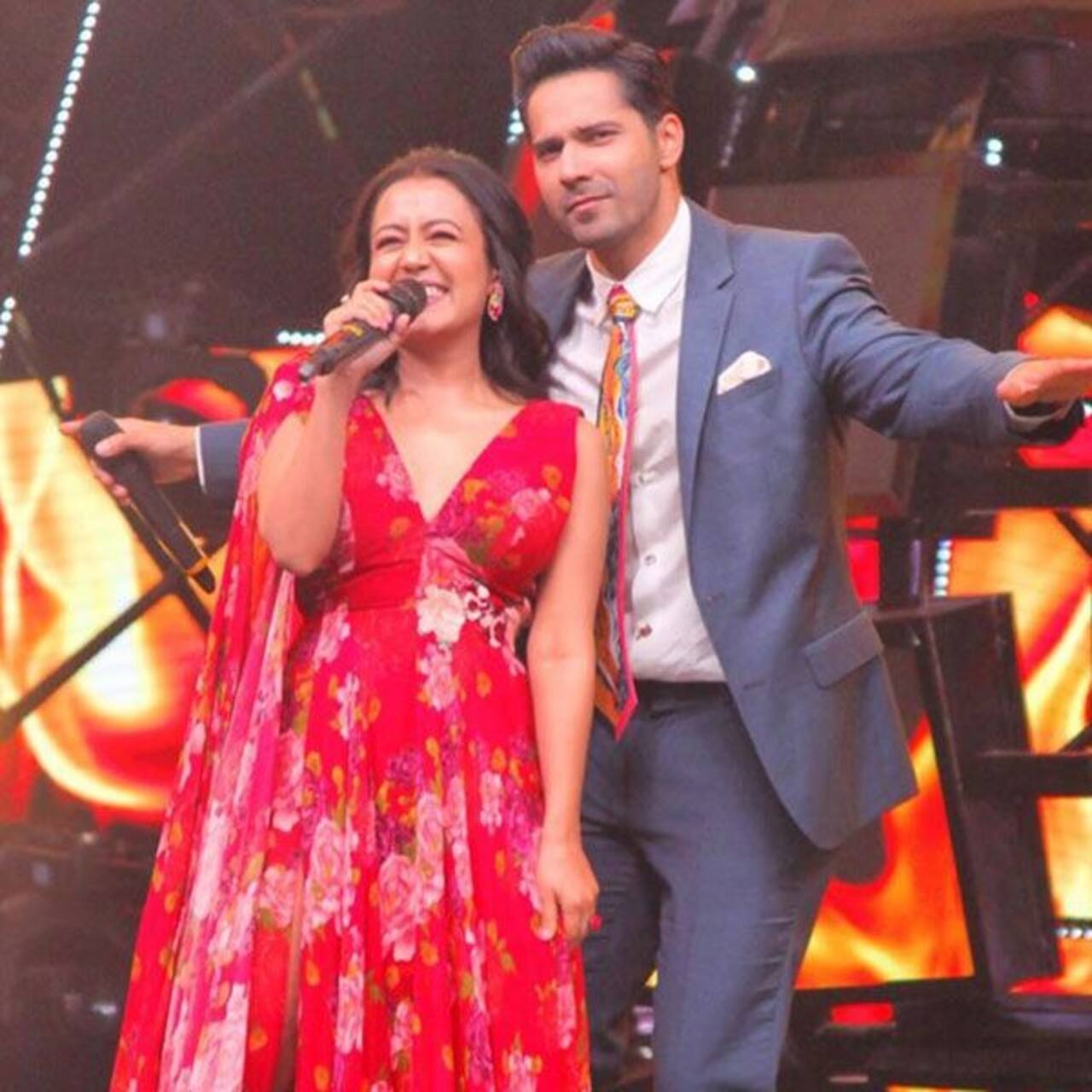 वरुण धवन के साथ Neha Kakkar ने की खूब मस्ती, शेयर की एक से बढ़कर एक ...