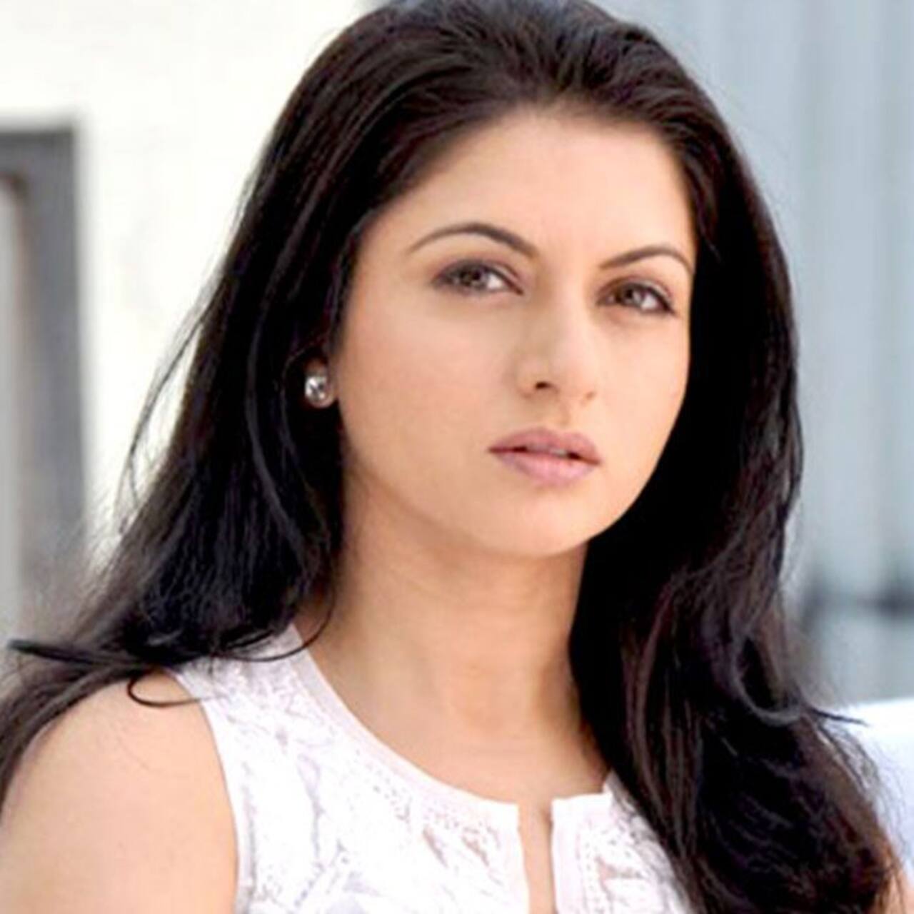 From Rekha to Madhuri Dixit: These ageless beauties of Bollywood look much younger than her real ...