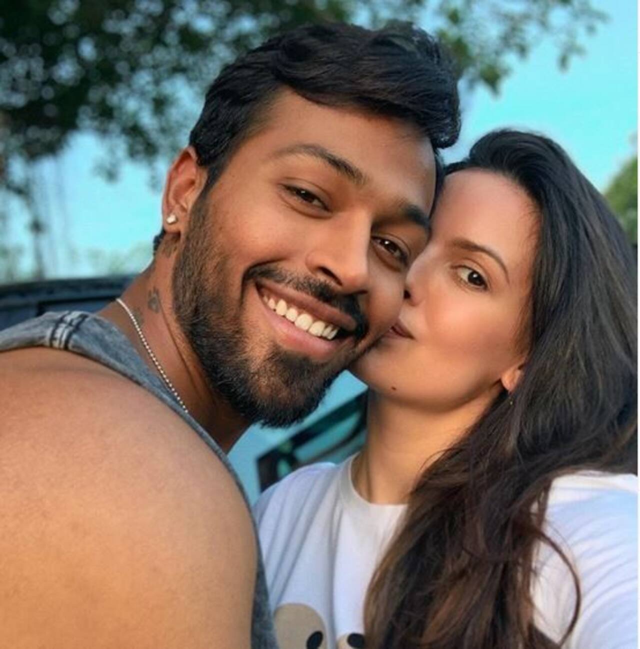 As Hardik Pandya announces that Natasa Stankovic is pregnant, Aly Goni ...