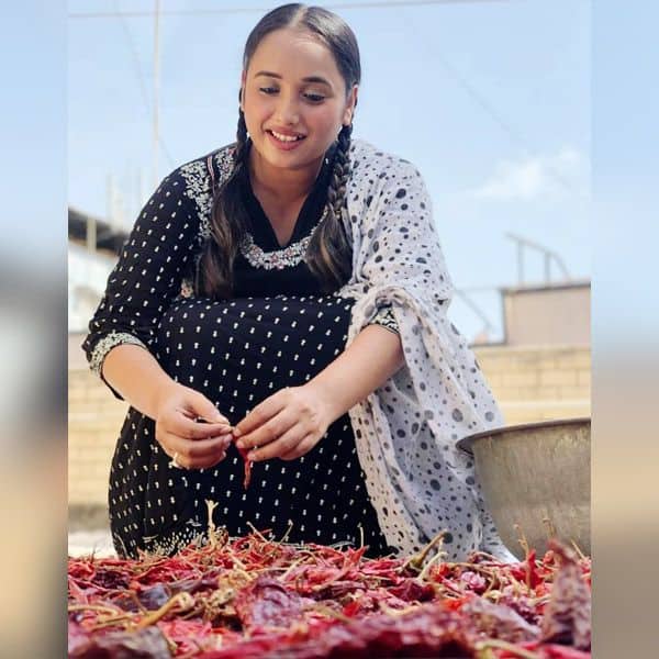 भोजपुरी क्वीन Rani Chatterjee की इन स्टाइलिश और खूबसूरत अदाओं को देख आप ...