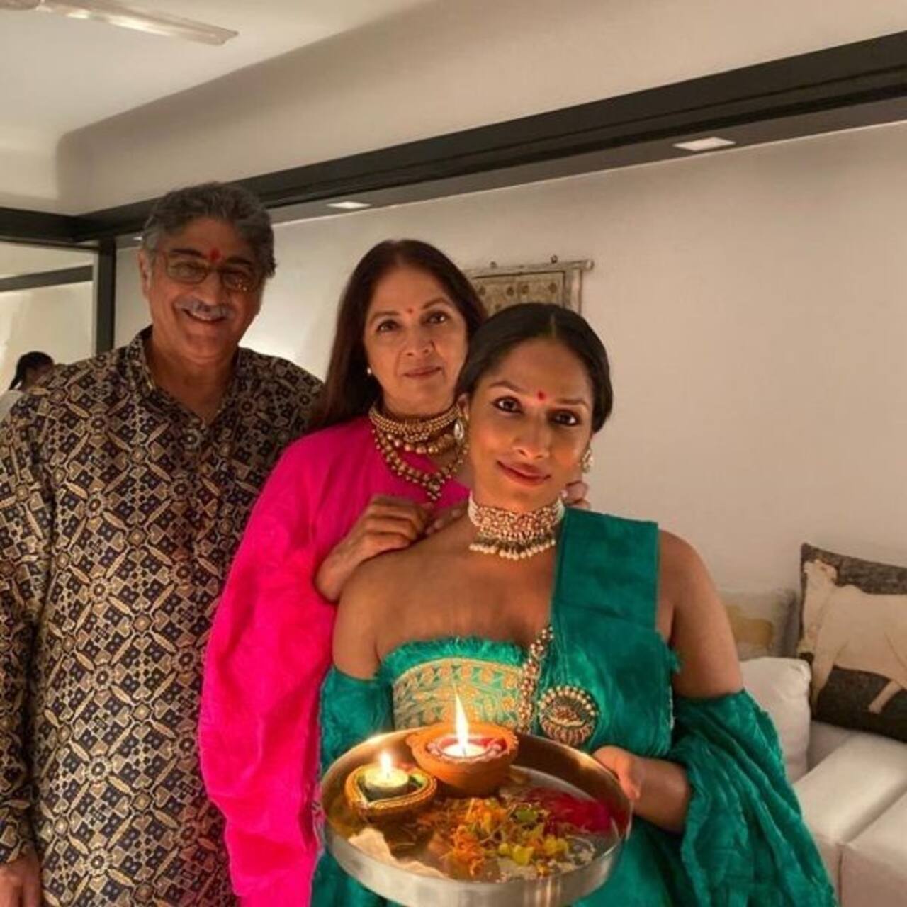 This is how Neena Gupta broke the news of getting married at 50 to her ...