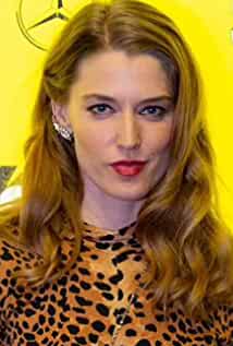 Sarah Brooks - Latest News, Photos, Videos, Awards, Filmography, Sarah ...