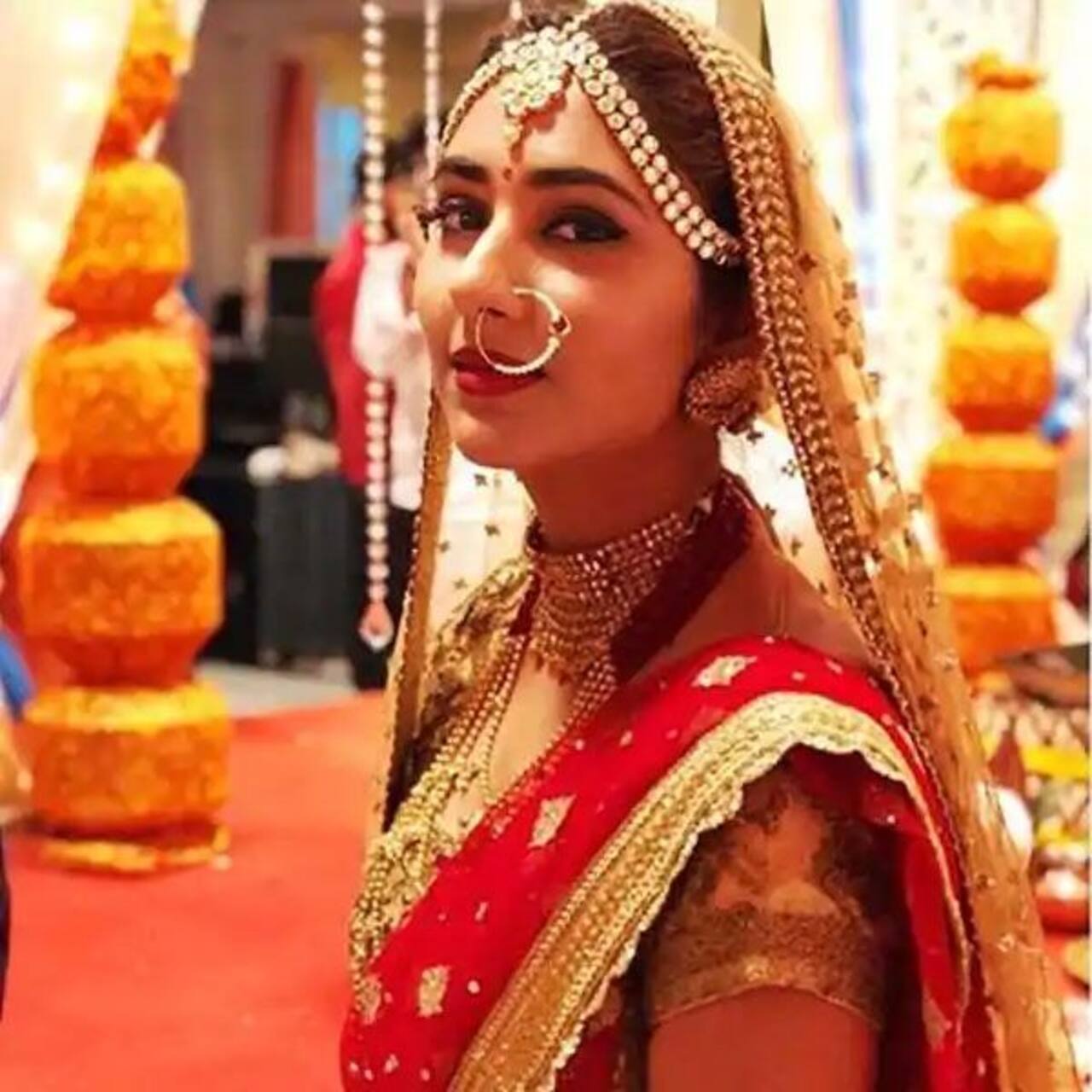 Disha Parmar's bridal pictures go viral as Rahul Vaidya proposes to her ...