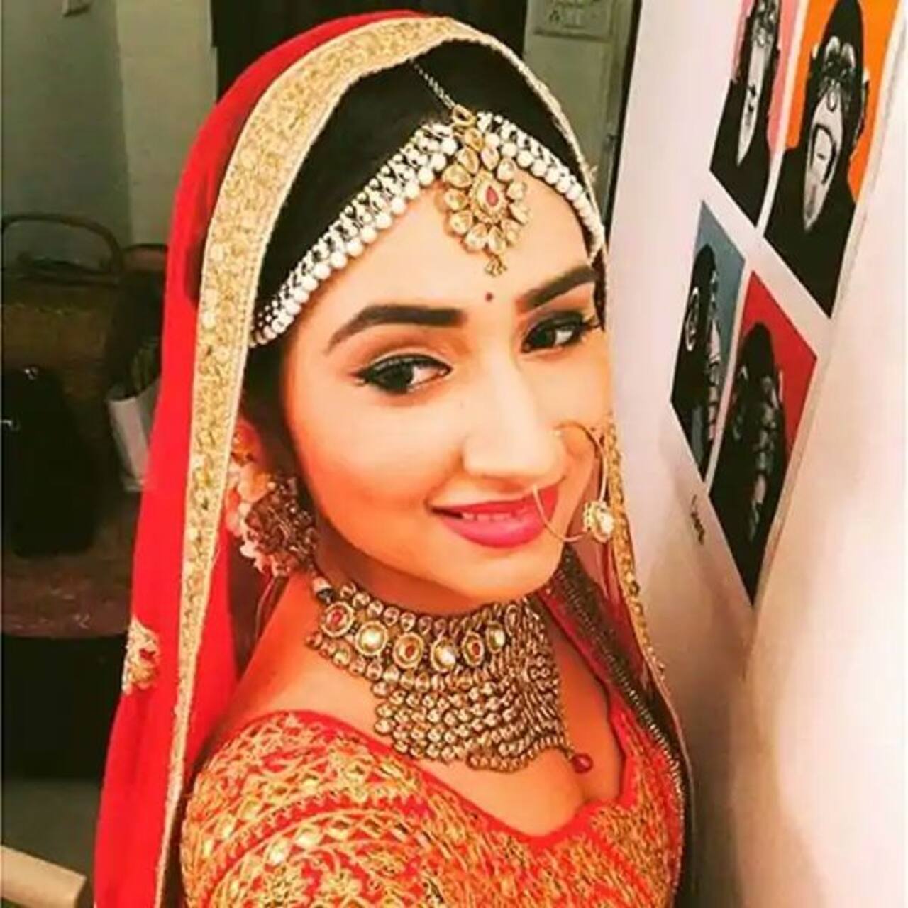 Disha Parmar's bridal pictures go viral as Rahul Vaidya proposes to her ...