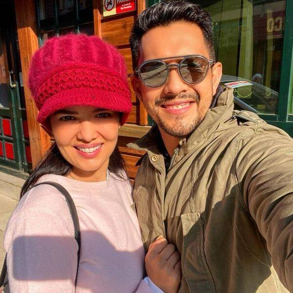 Newlywed Shweta Agarwal REVEALS Aditya Narayan's mother scheduled a ...