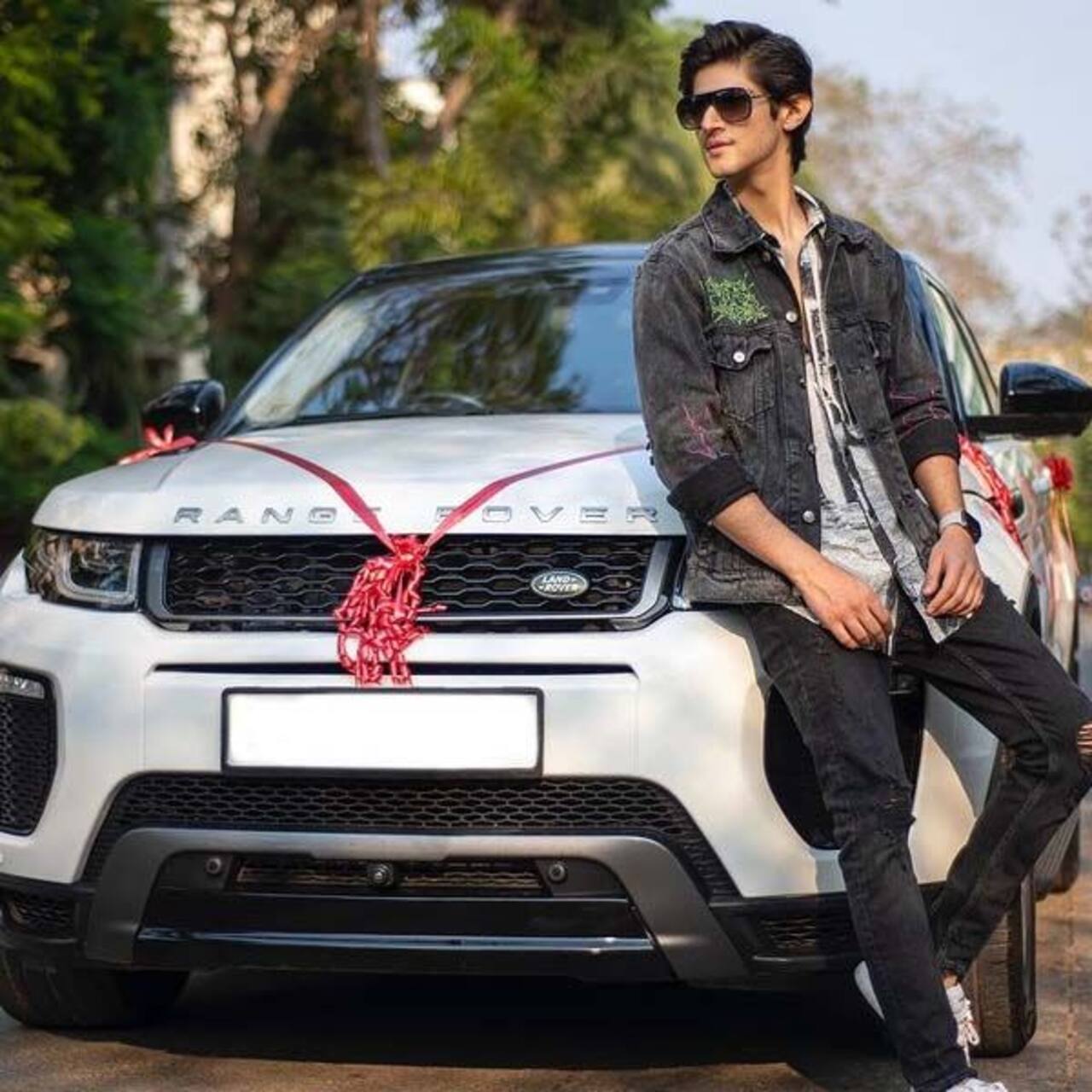 Rohan Mehra ने वैलेंटाइन डे पर खरीदी चमचमाती Range Rover, देखें PICS