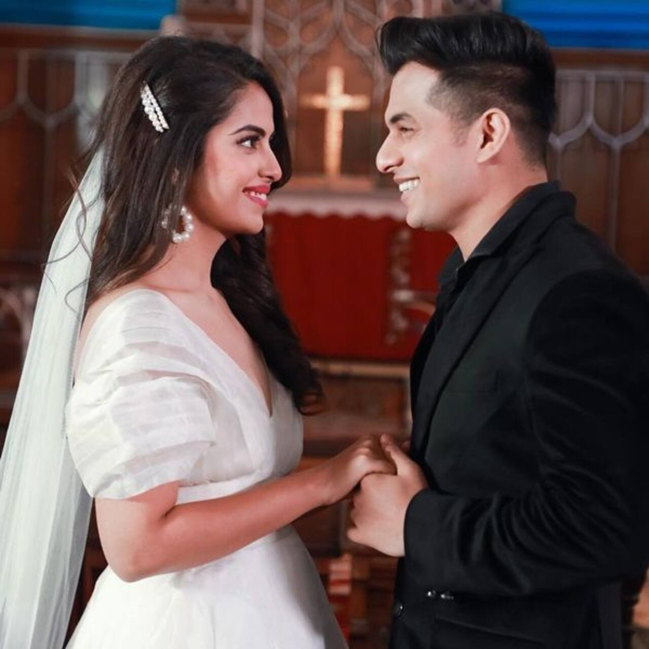 Kaadil: Balika Vadhu's Avika Gor takes wedding vows with Aadil Khan ...