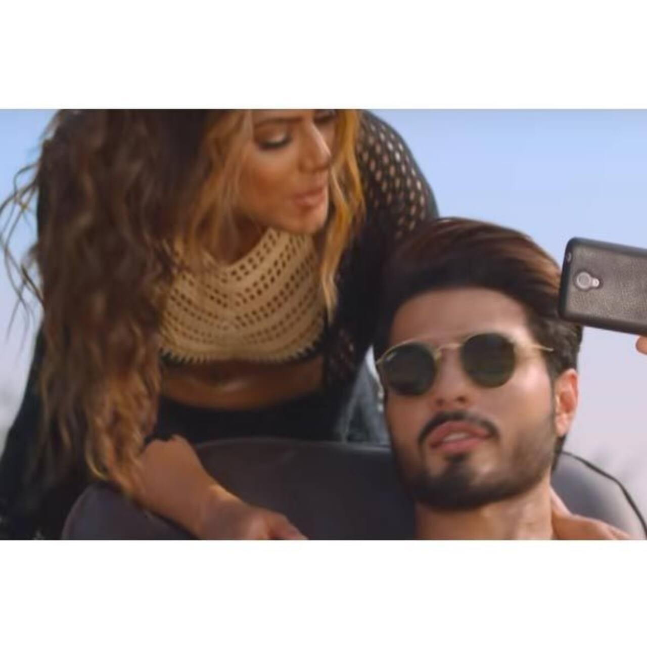 Jamai Raja 2.0 Season 2: Nia Sharma and Ravi Dubey's passionate kiss ...