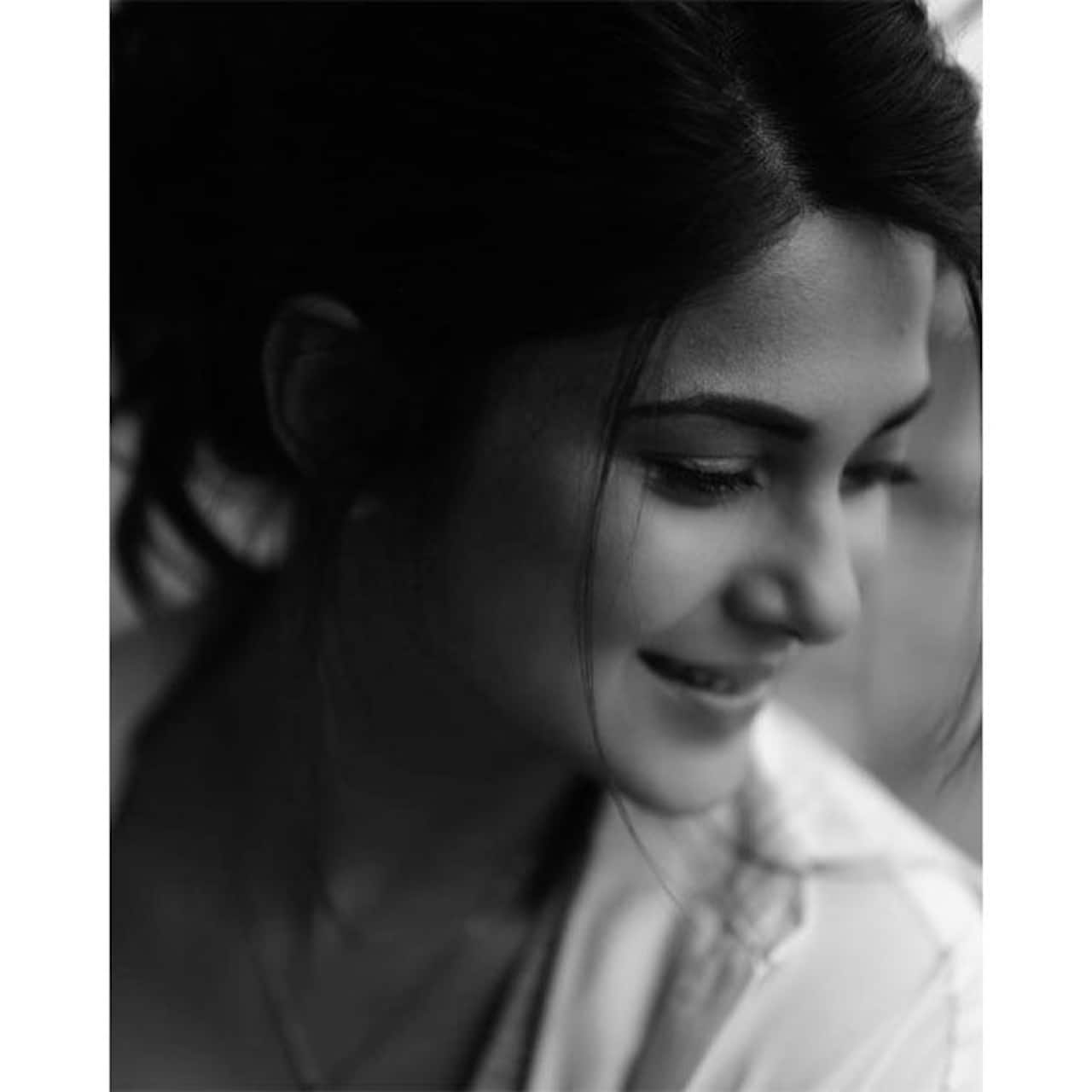 Beyhadh 2 actress Jennifer Winget’s latest pictures are bold, and GORGEOUS