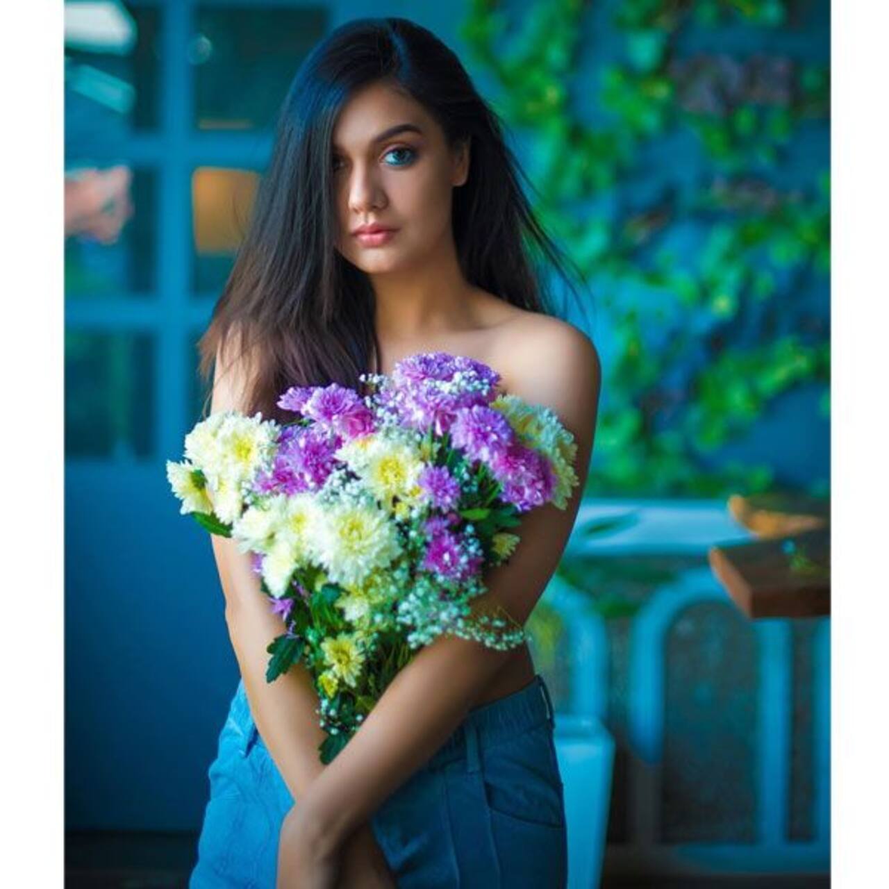 Hotness Alert: Roadies host Divya Agarwal proves that she is the ...