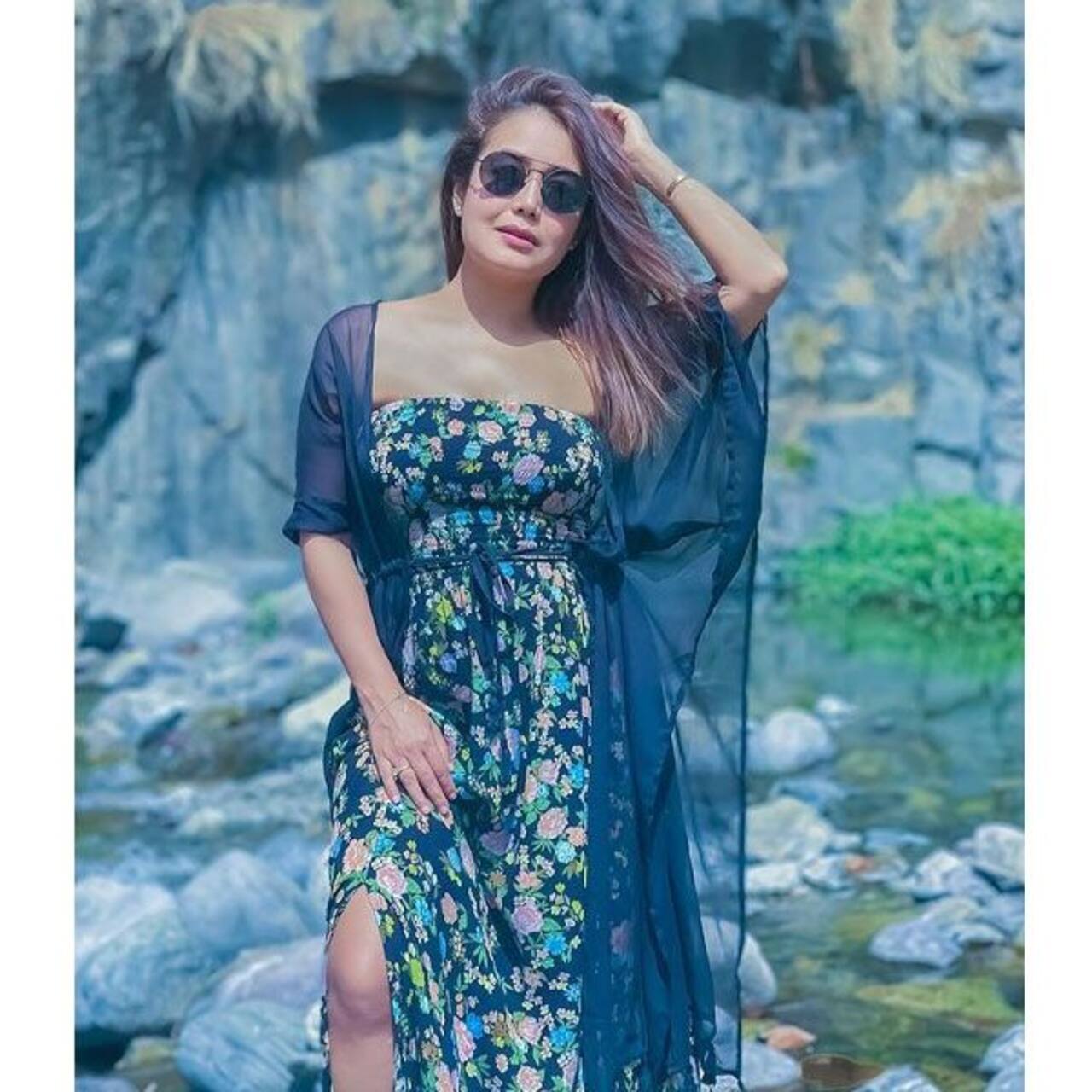 Indian Idol 12 judge Neha Kakkar's off-shoulder, floral blue dress ...