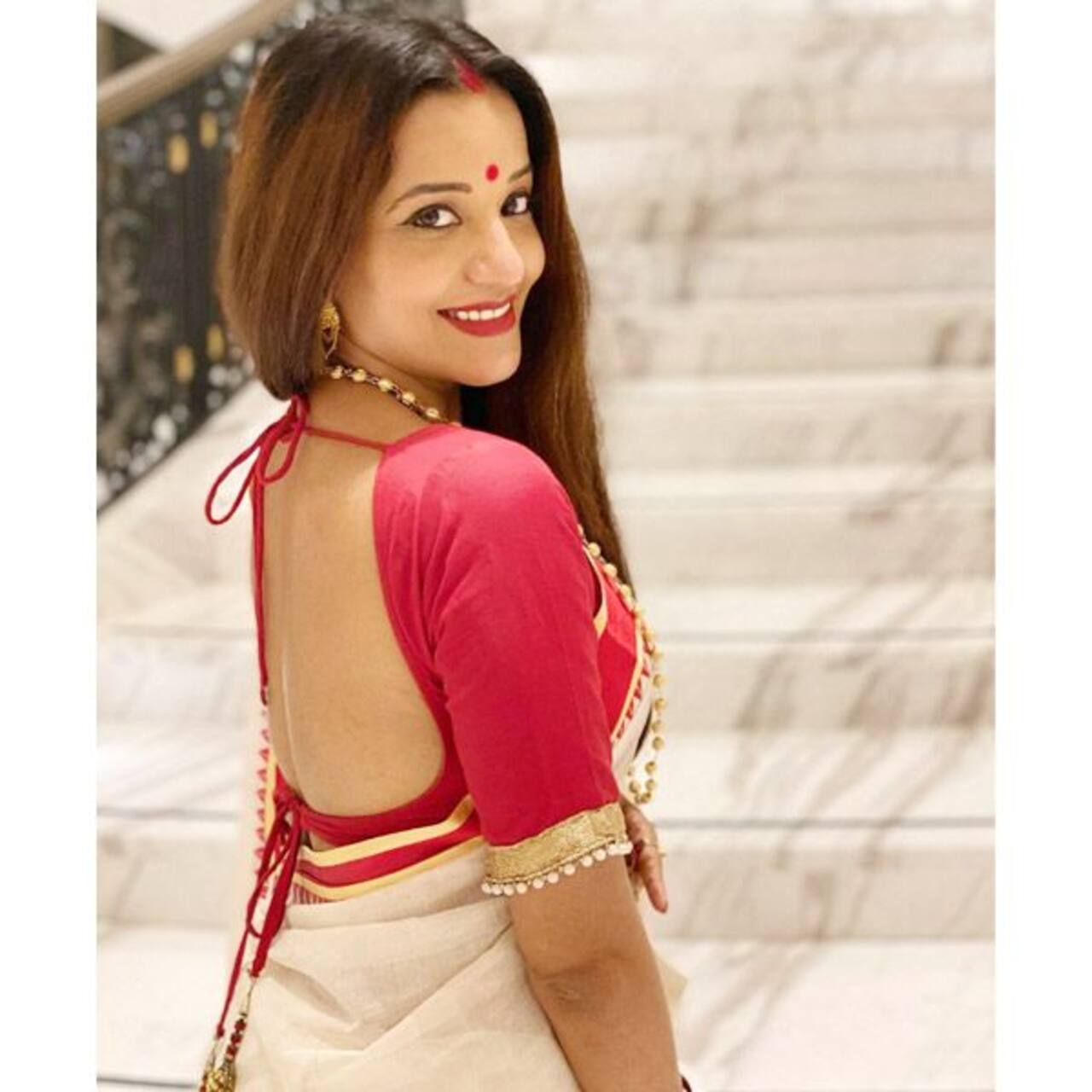 Monalisa and Puja Banerjee put the “sexy” in their sarees with these ...