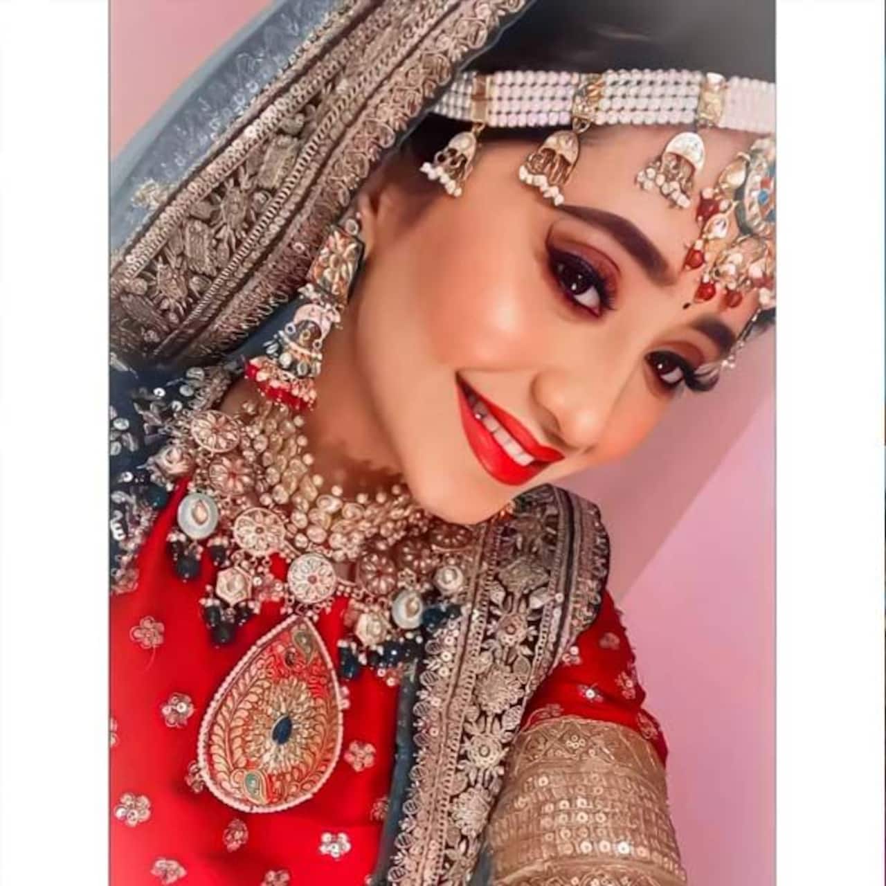 Yeh Rishta Kya Kehlata Hai: Shivangi Joshi aka Sirat makes for the ...