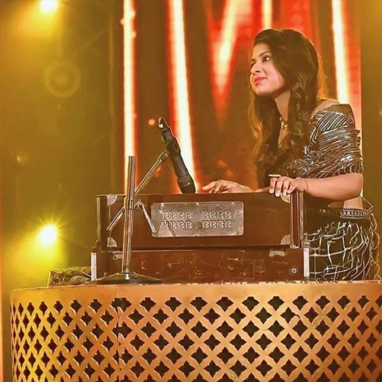 Indian Idol 12: Pawandeep Rajan and Arunita Kanjilal's latest pictures ...