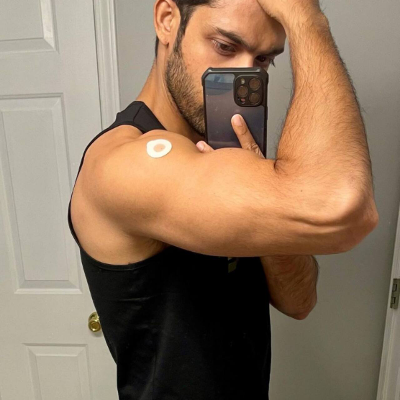 Parth Samthaan aka HERO cannot stop flaunting his biceps, and here’s ...
