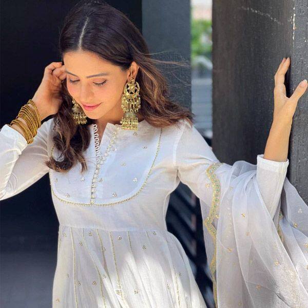 PICS: Aamna Sharif's Eid look will make you fall for her all over again