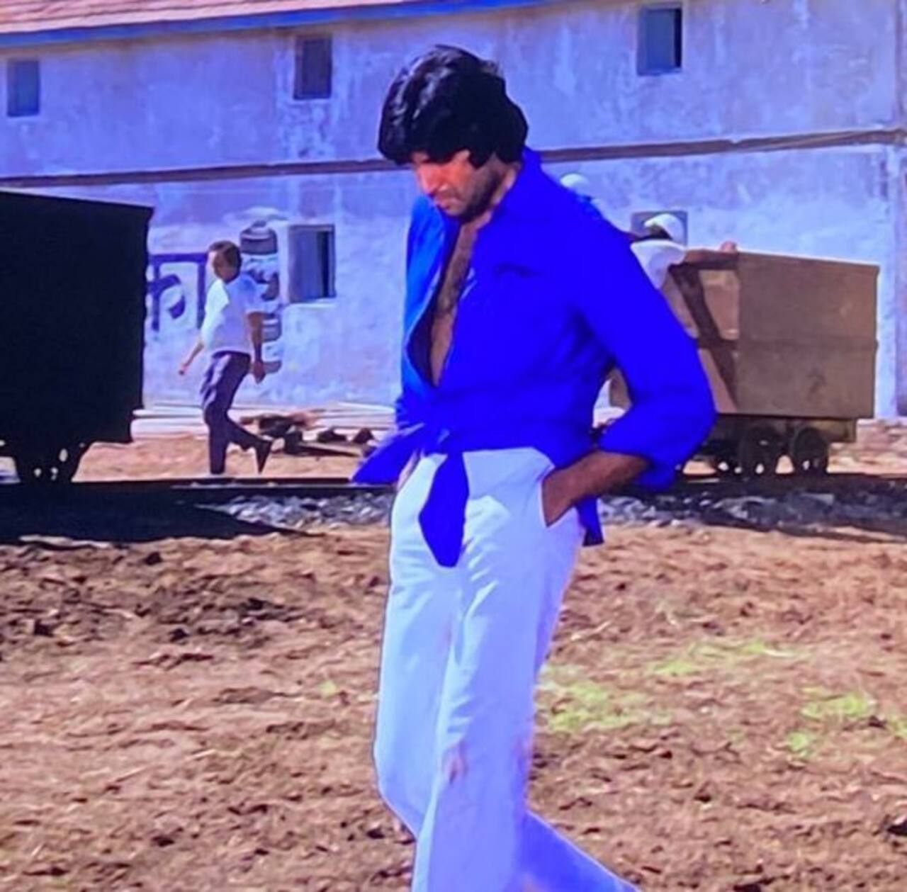 SAY WHAT! 46 years later, Amitabh Bachchan reveals that his ICONIC ...