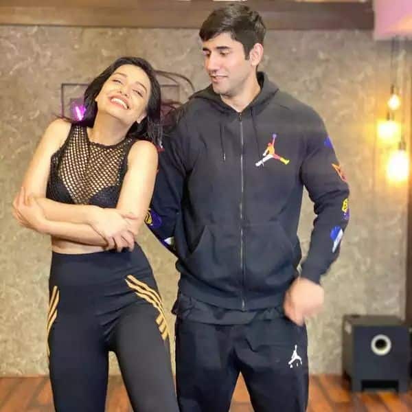 Bigg Boss Ott Live Updates Day 2 After Divya Agarwal Pratik Sehajpal