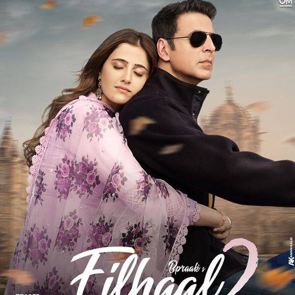 Filhaal 2 First Look Poster: Kriti Sanon की बहन Nupur की बांहों में कैद ...