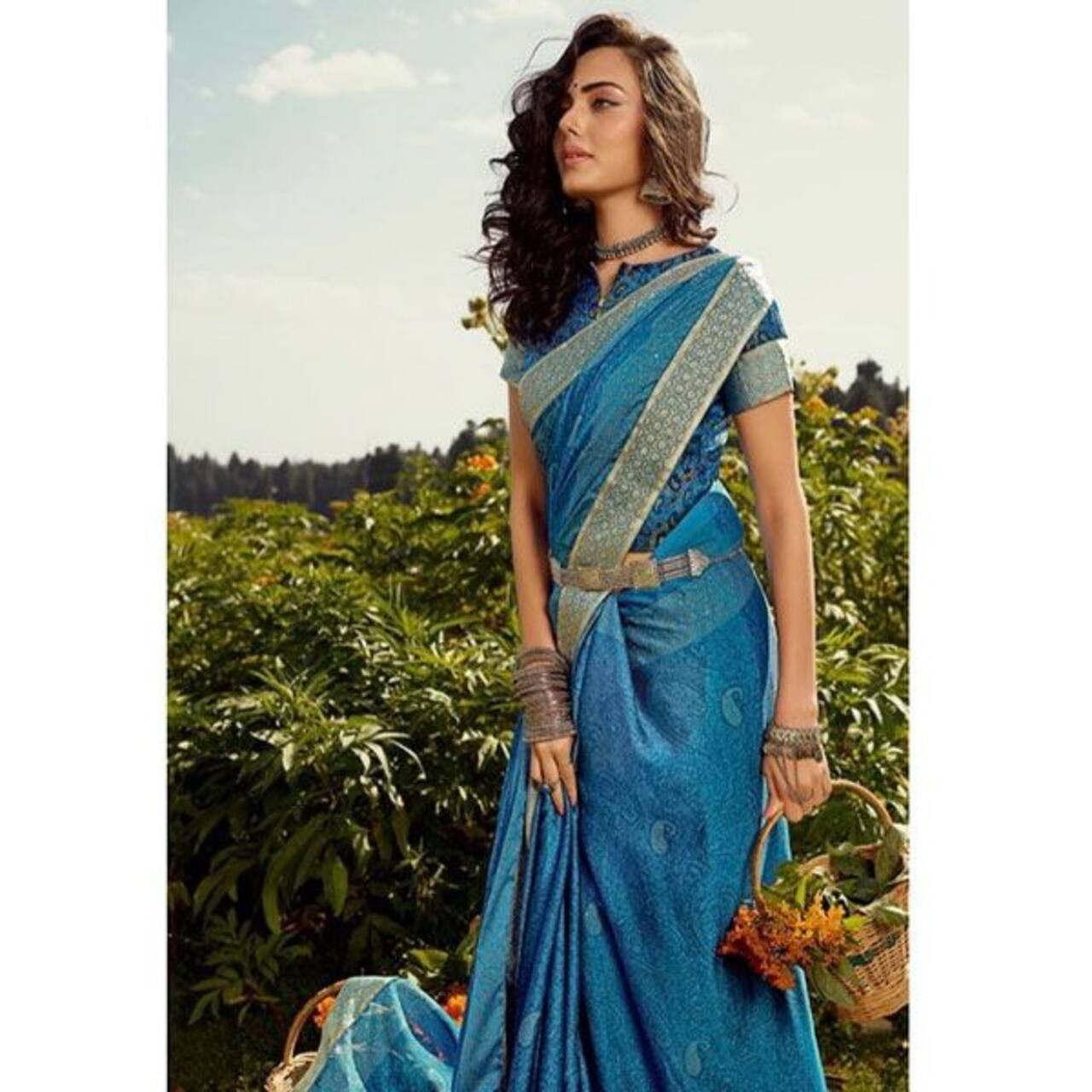 इन 9 तस्वीरों से फैंस को घायल कर चुकी हैं Karan Mehra की कथित ...