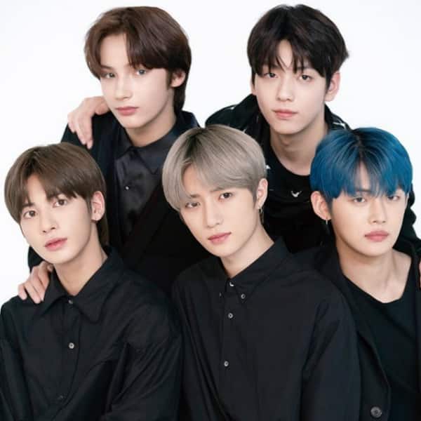 TXT's 0X1=LOVESONG (I Know I Love You) ft. Seori is all about ...