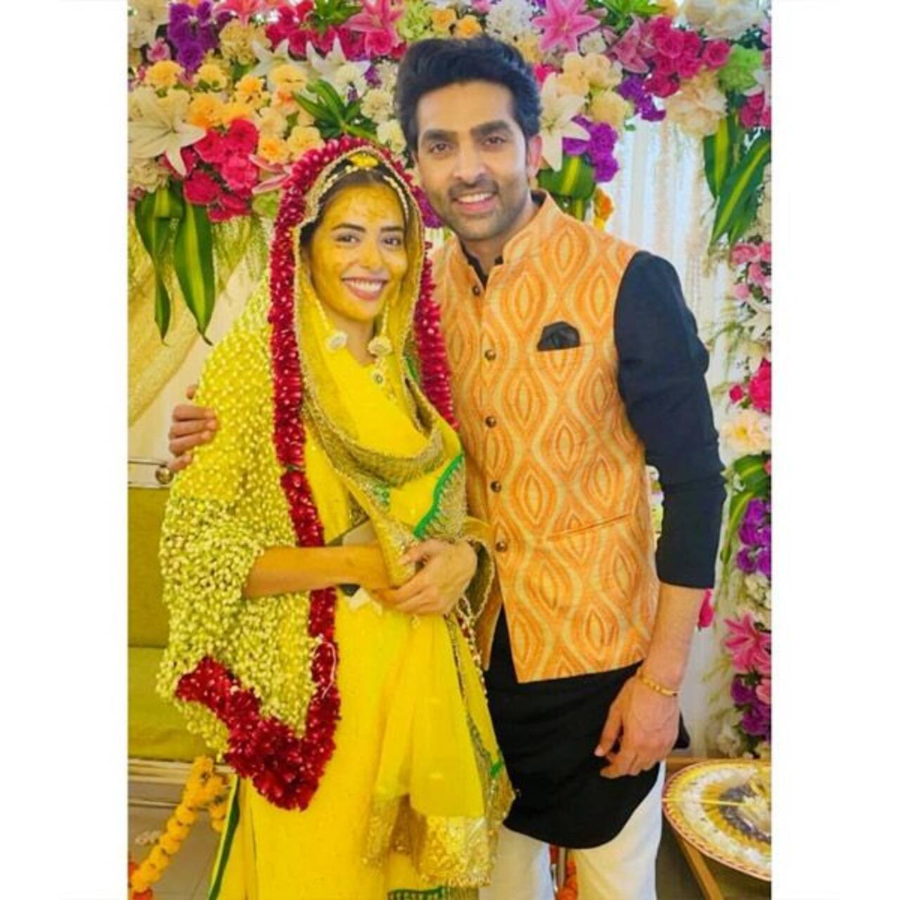 Divya Drishti actress Sana Sayyad's haldi ceremony begins; bestie ...