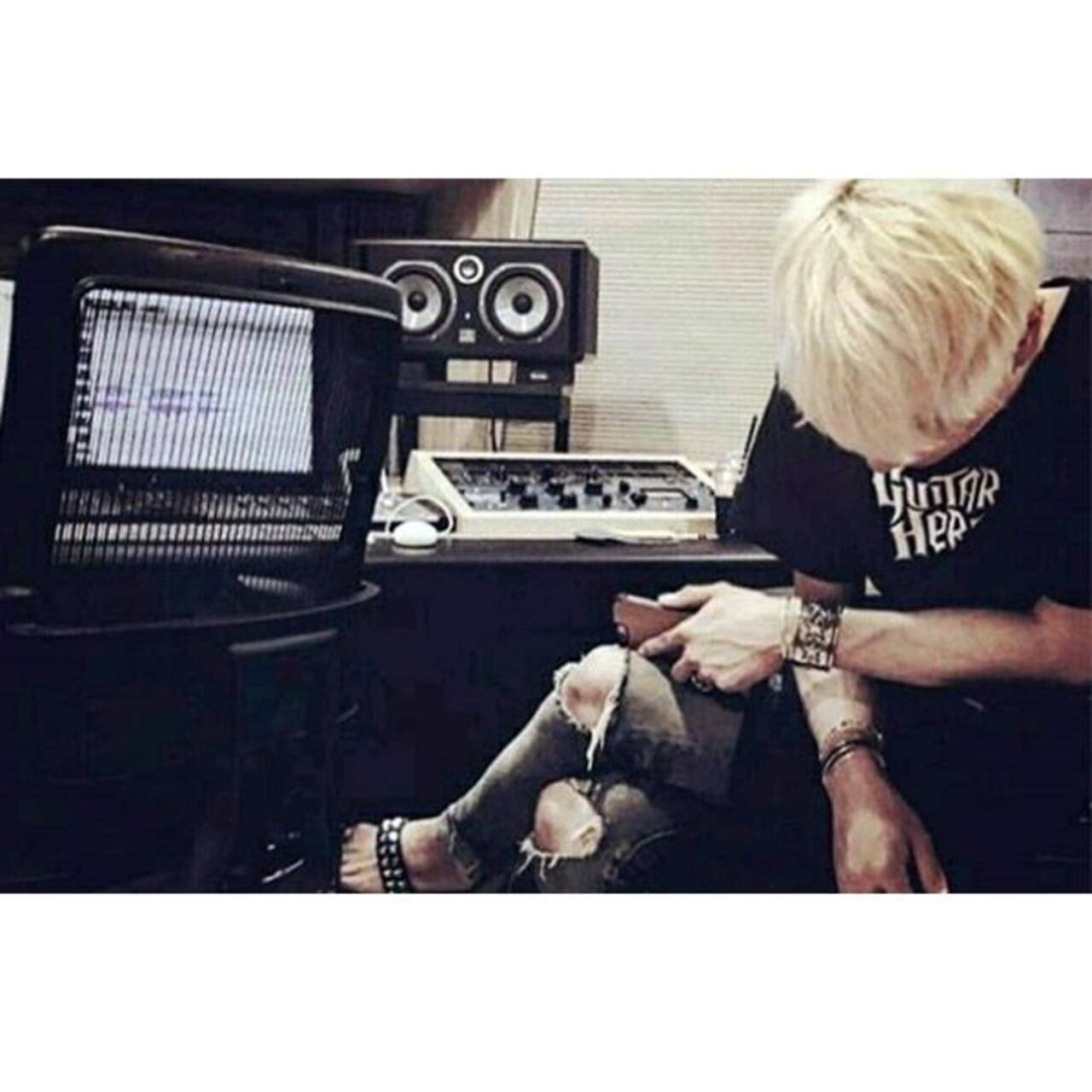 BTS: Suga's Genius Lab personal studio is a like a haven for any ...