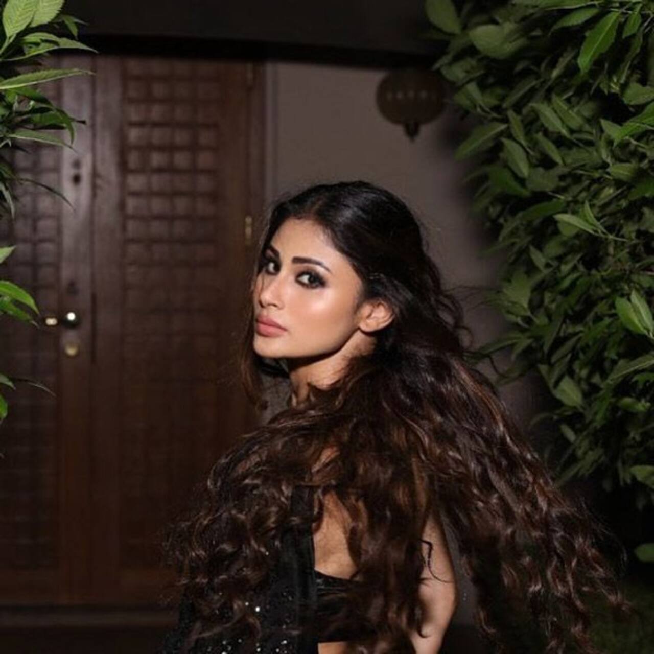 Mouni Roy is no less than an enticing sorceress in her black avatar and ...