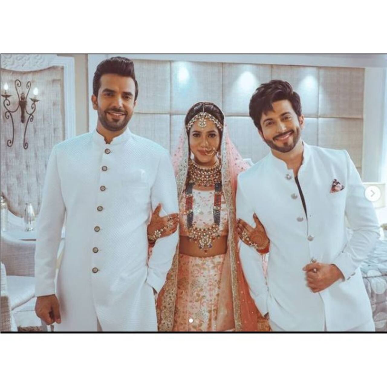 Kundali Bhagya Twinkle Vasisht Aka Kritika Poses Like A Bride In Her