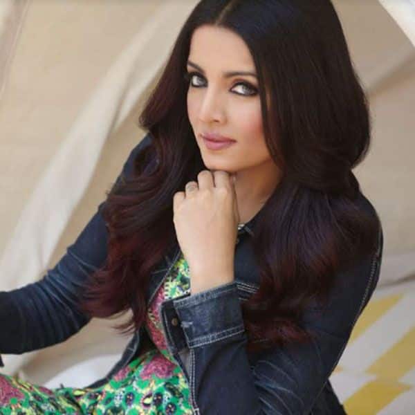 Aishwarya Rai Bachchan से लेकर Hrithik Roshan तक, रंगीन आंखों से दिल ...
