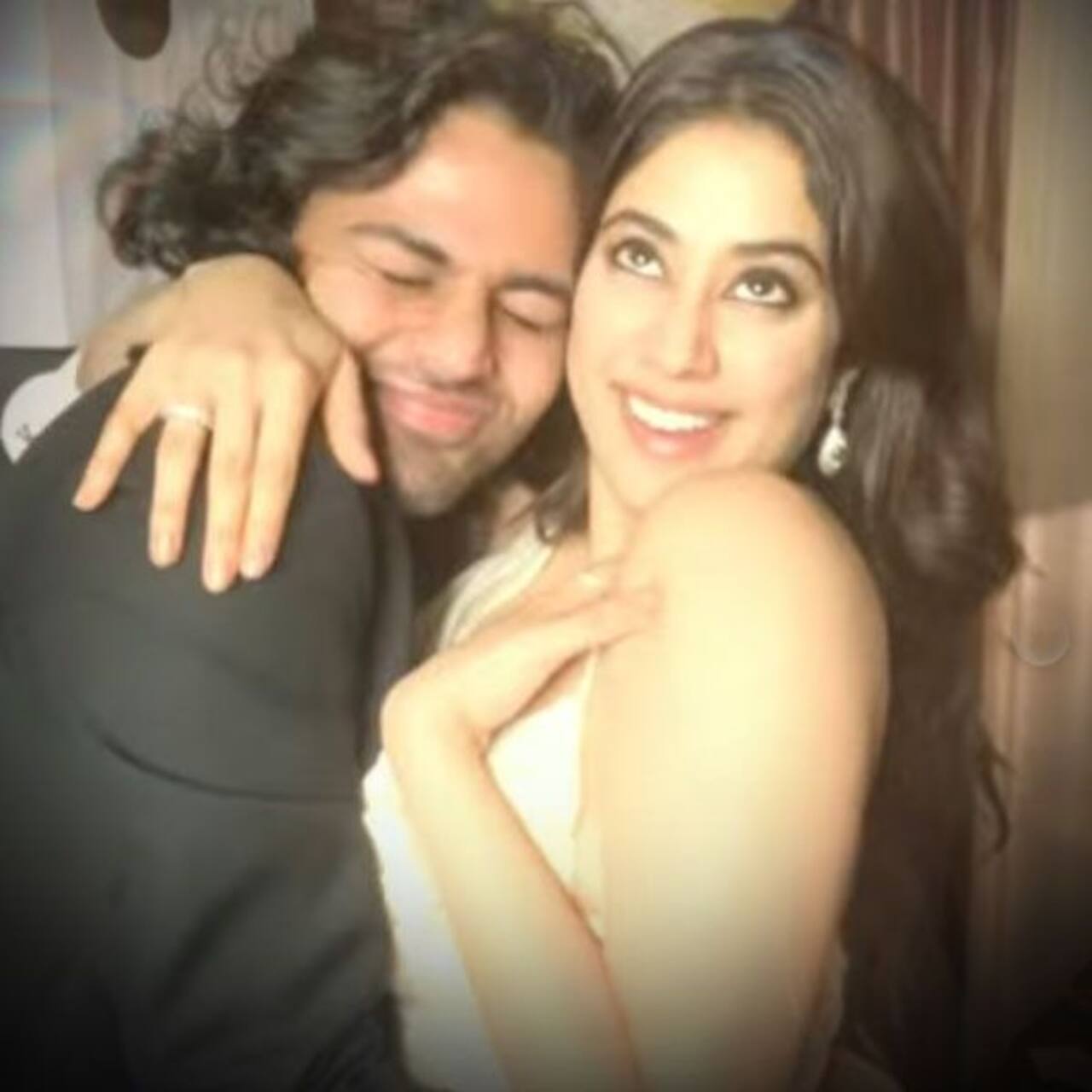 Is Janhvi Kapoor back with rumoured ex Akshat Rajan? The duo's PDA sets ...