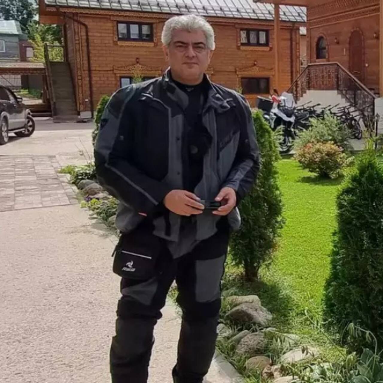 Valimai star Thala Ajith meets world famous female biker Maral Yazarloo ...