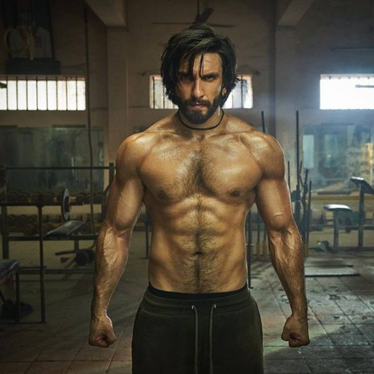 Ranveer Singh Will Make You Drool Over His Washboard Abs And Herculean