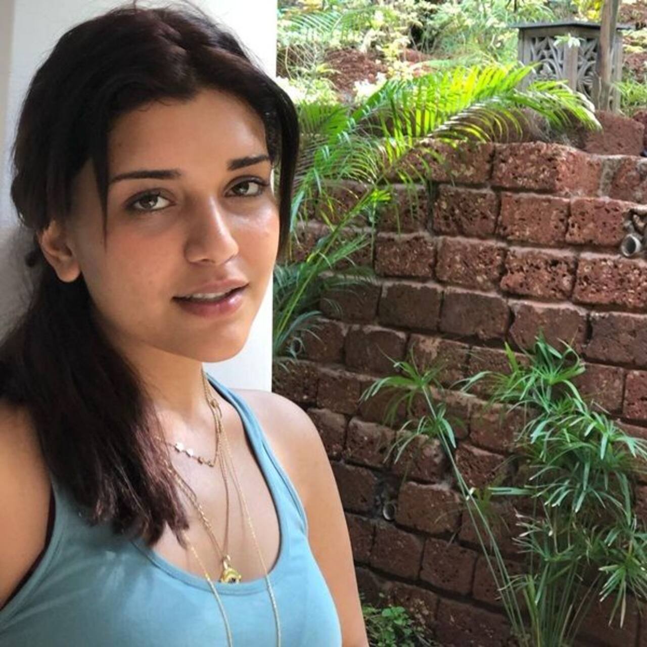 Lucky Ali's daughter Sara Ali from his second wife Inaya breaks the ...