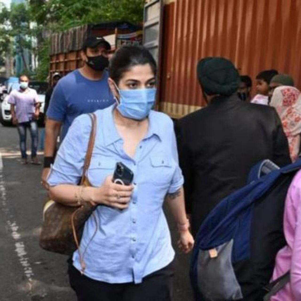 Meet Shah Rukh Khan's manager Pooja Dadlani and know all about her ...
