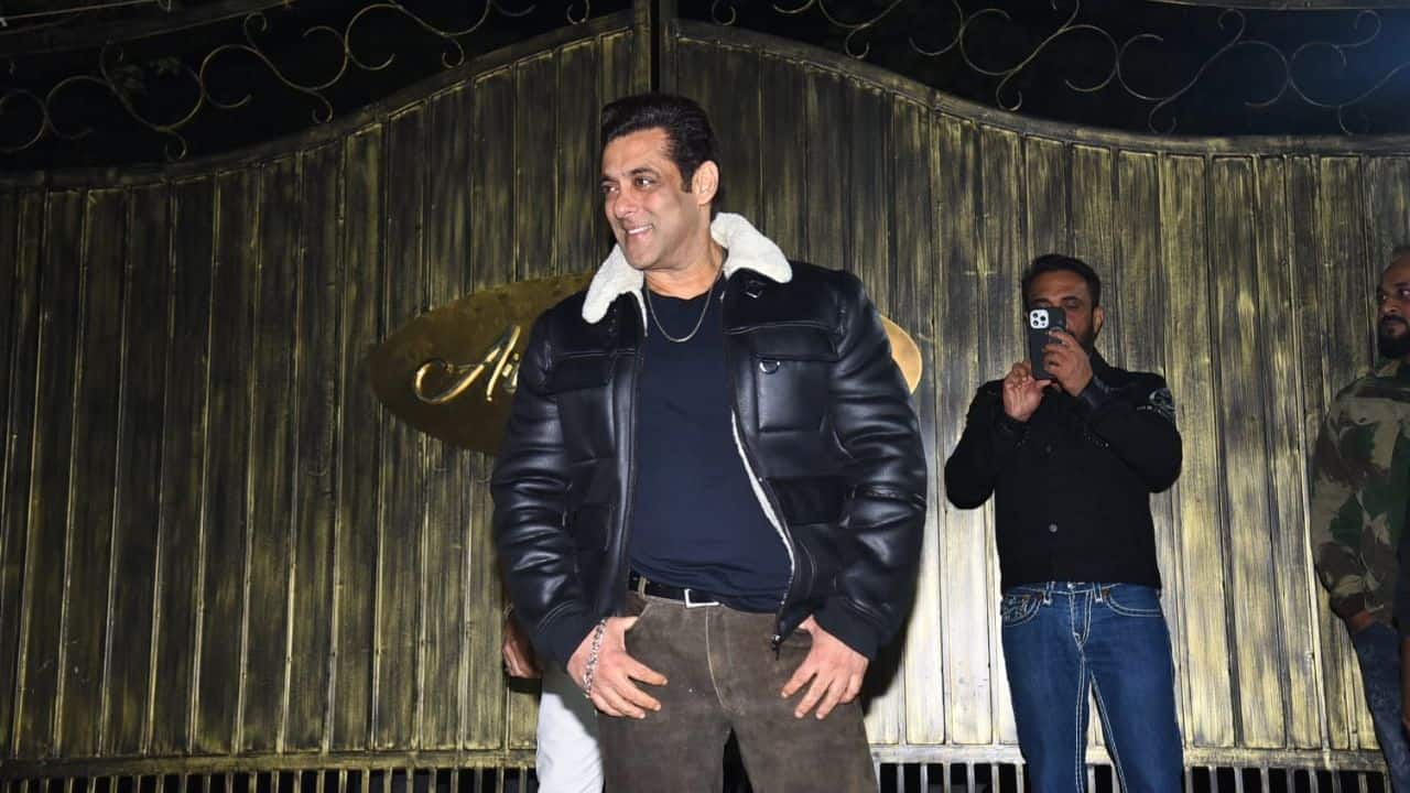 Birthday boy Salman Khan's perfect return gift to fans; reveals title ...