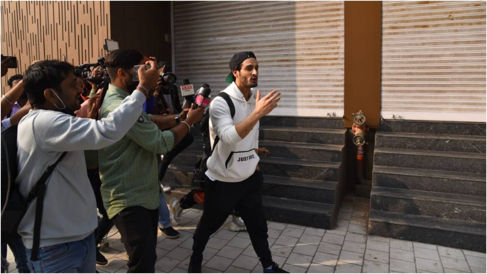 Bigg Boss 15 fame Umar Riaz gets clicked for first time post ...