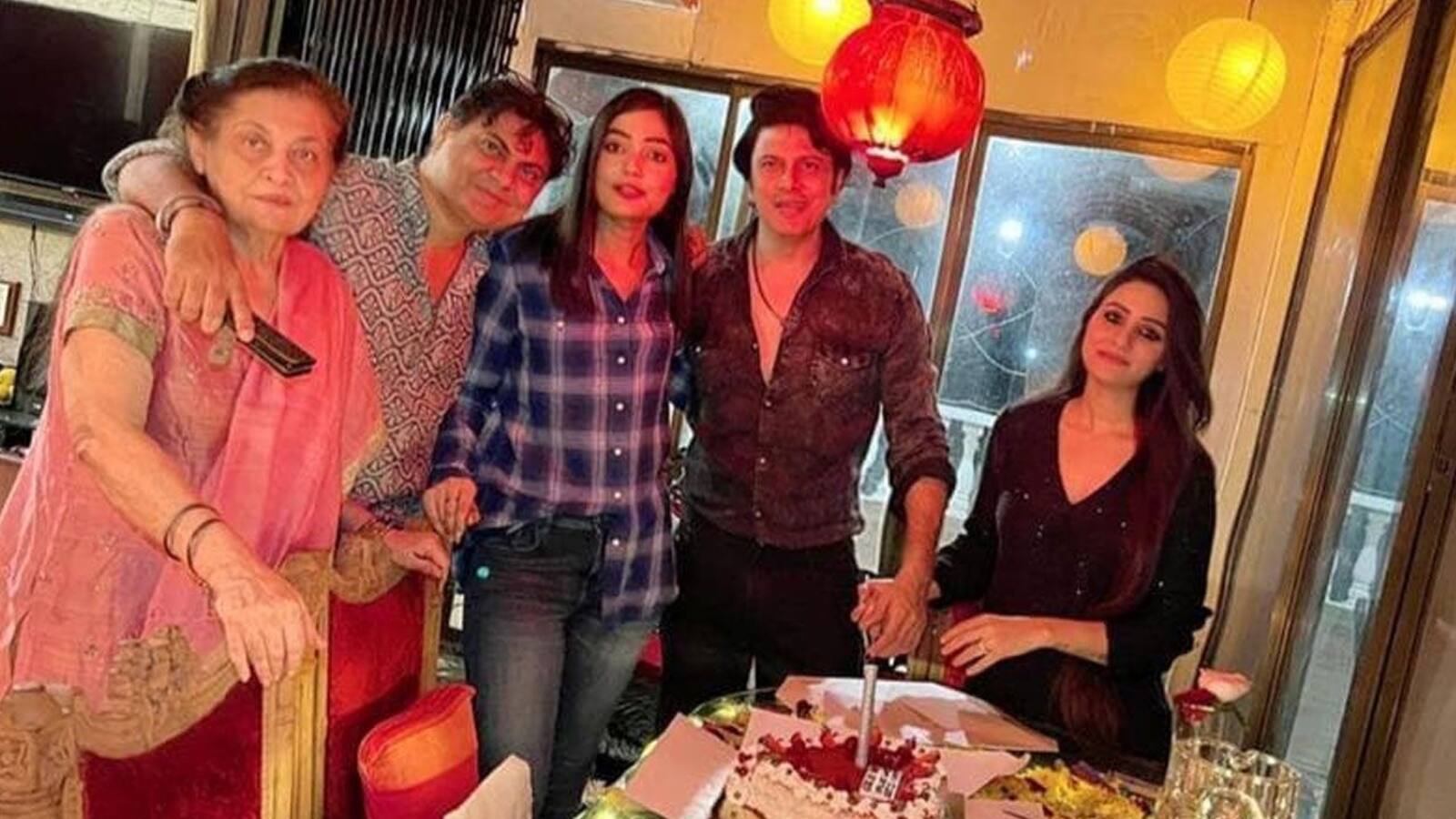 अफशीन से इस तरह हुई थी सिजेन खान की मुलाकात, देखें पिक्स: Cezanne Khan and Afsheen Love Story ...