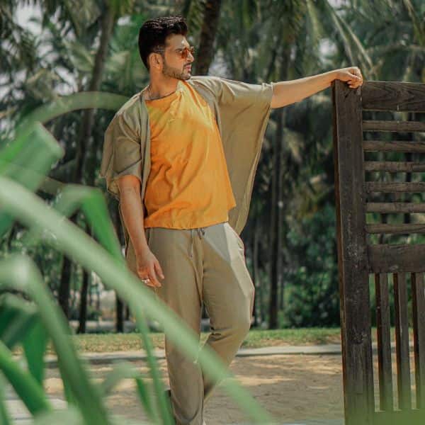 RECORD BREAKER KARAN trends as Karan Kundrra’s Twitter Space gets 257k ...