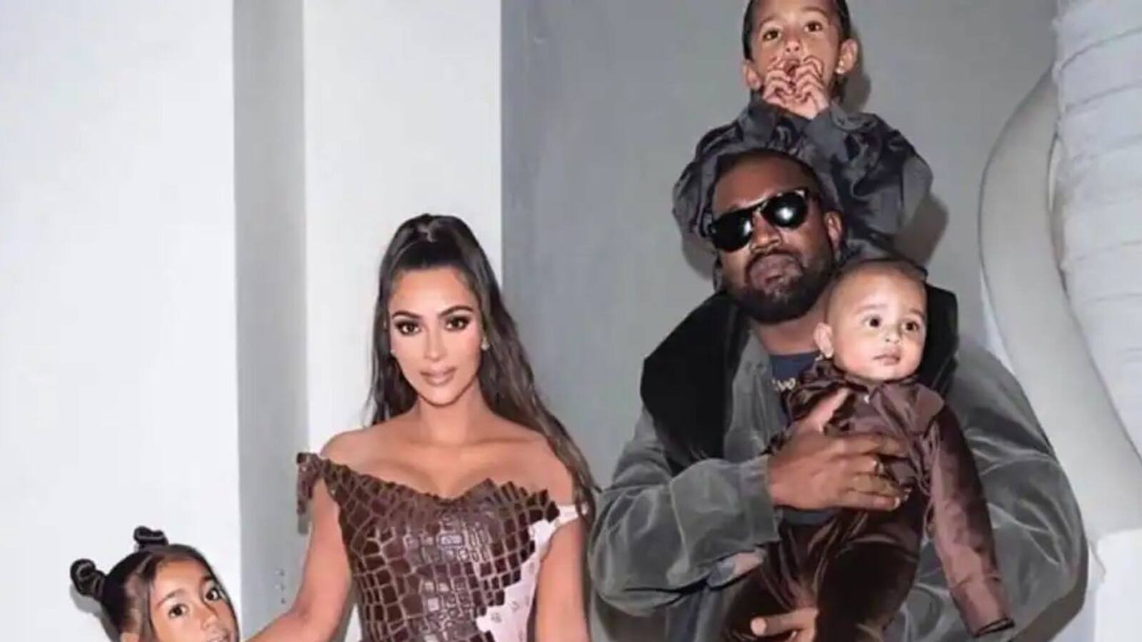 Kanye West shares happy photos of his family: कान्ये वेस्ट ने शेयर किए ...