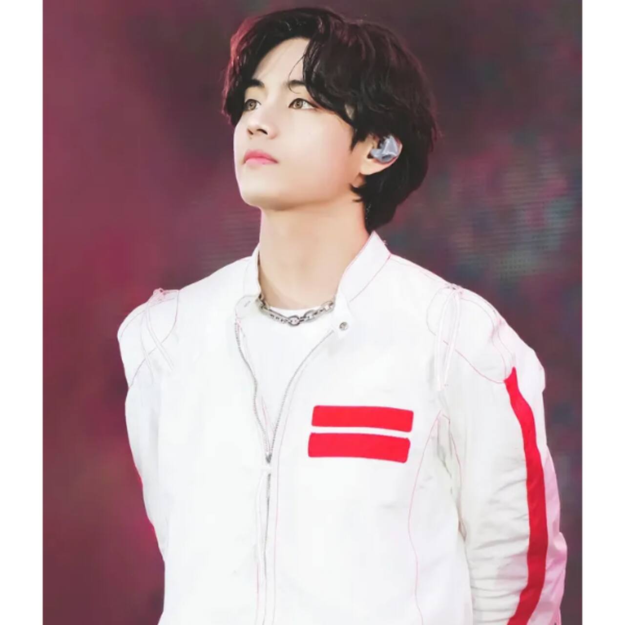 BTS V aka Kim Taehyung's pics from the PTD Seoul concert prove he ...