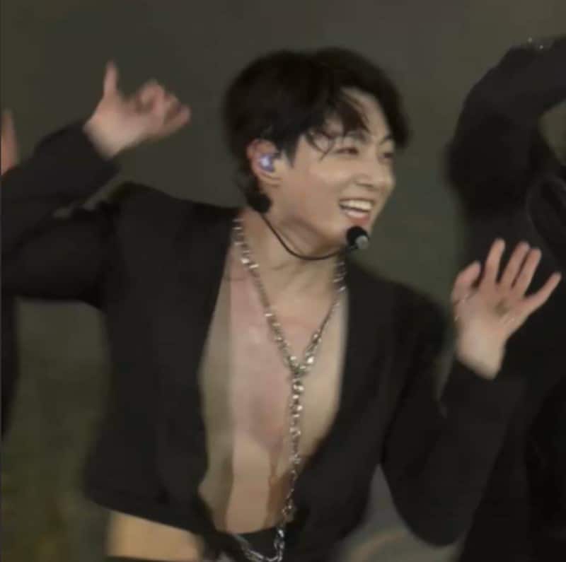 BTS PTD in Seoul Day 3: Jungkook laughs off the exposé of his toned ...
