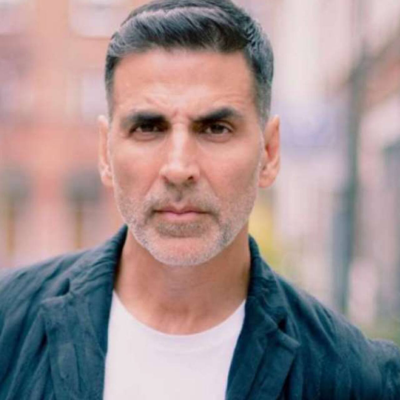 Akshay Kumar controversies: From pan masala brand ad to unzipping in ...